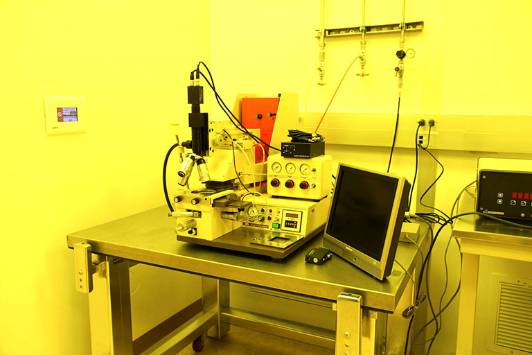 Cleanroom Equipment | Science and Engineering Building | University of ...