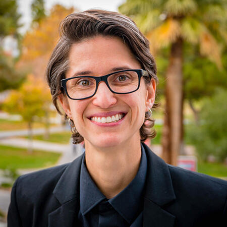 Aline Lopes | People | UNLV