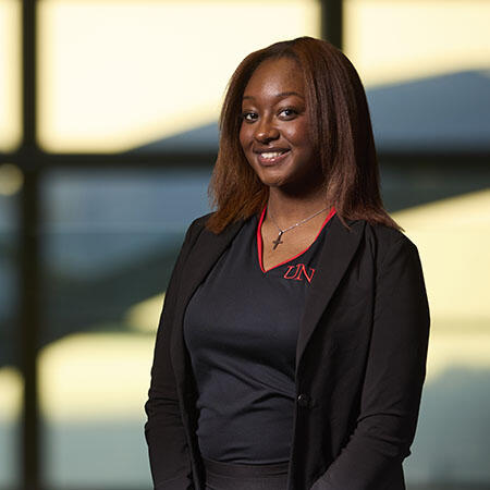 Nia Bell | People | UNLV